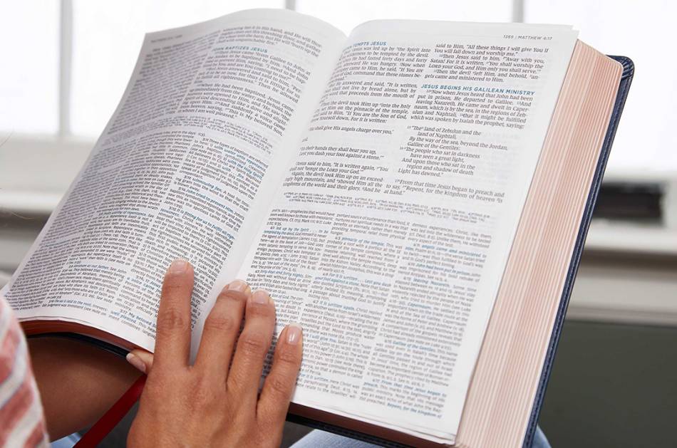 MacArthur Bibles - Thomas Nelson Bibles