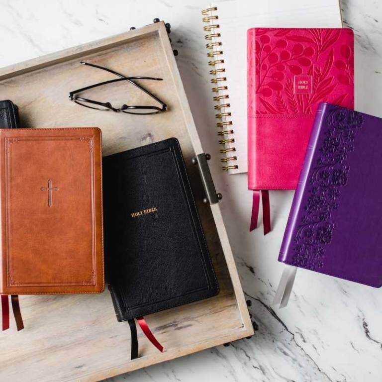 Large Print NKJV Bibles - Thomas Nelson Bibles