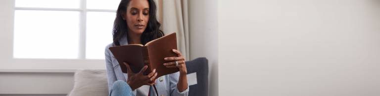 New King James Version History and FAQ - Thomas Nelson Bibles