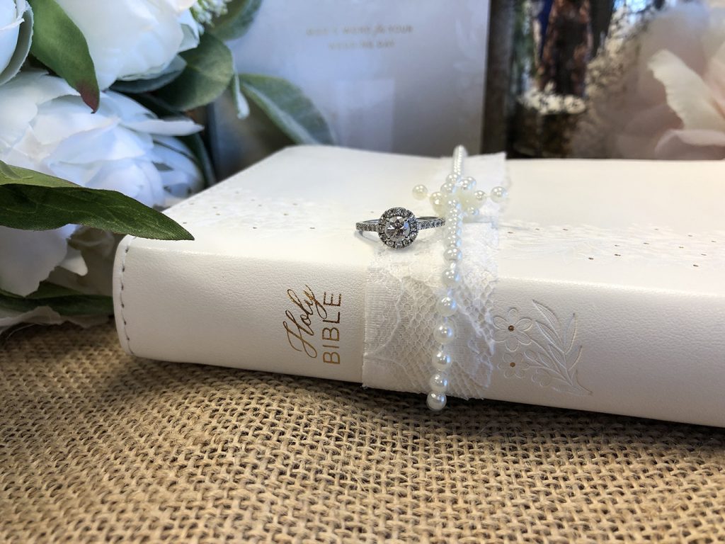 Bride's Bible - Thomas Nelson Bibles | Bridal Bible