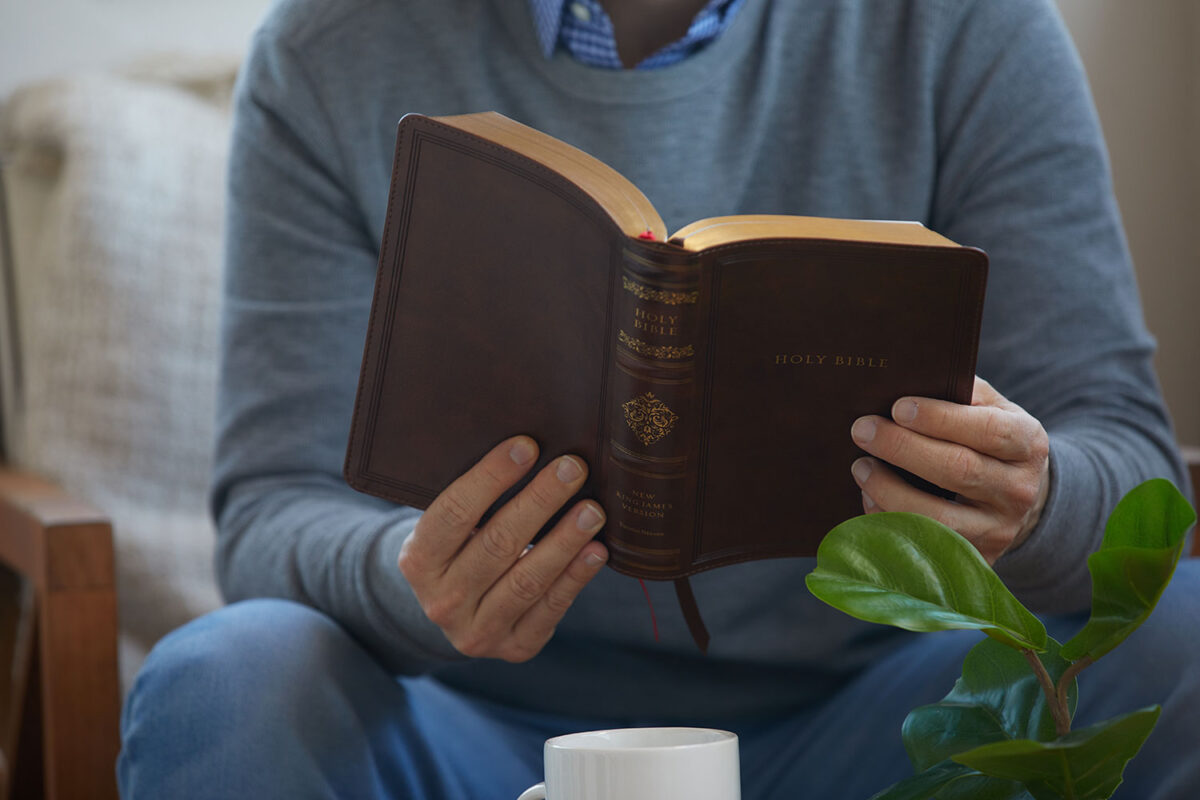 Guide to Different Types of Bible Layouts - Thomas Nelson Bibles